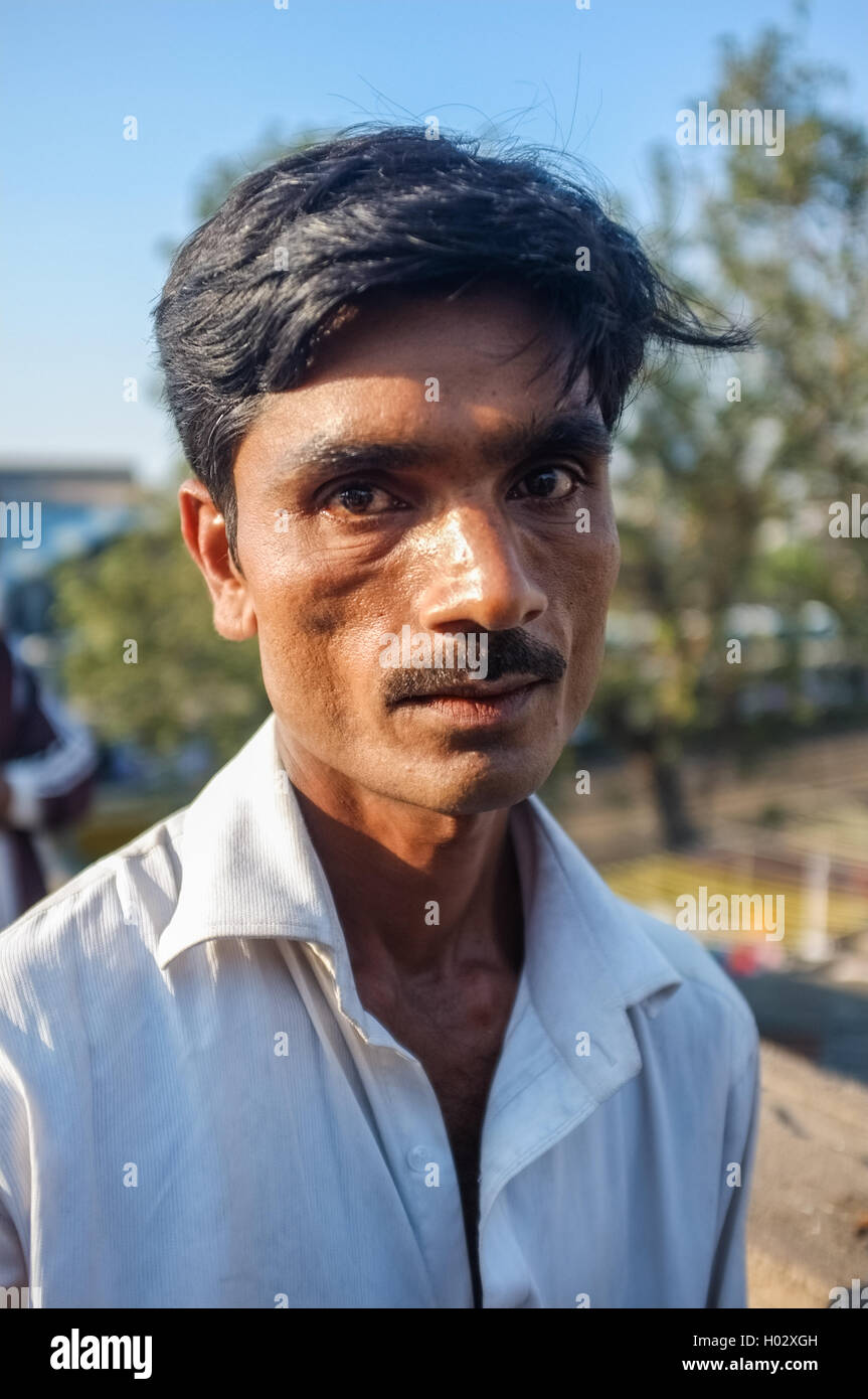 Sad indian man hi-res stock photography and images - Alamy
