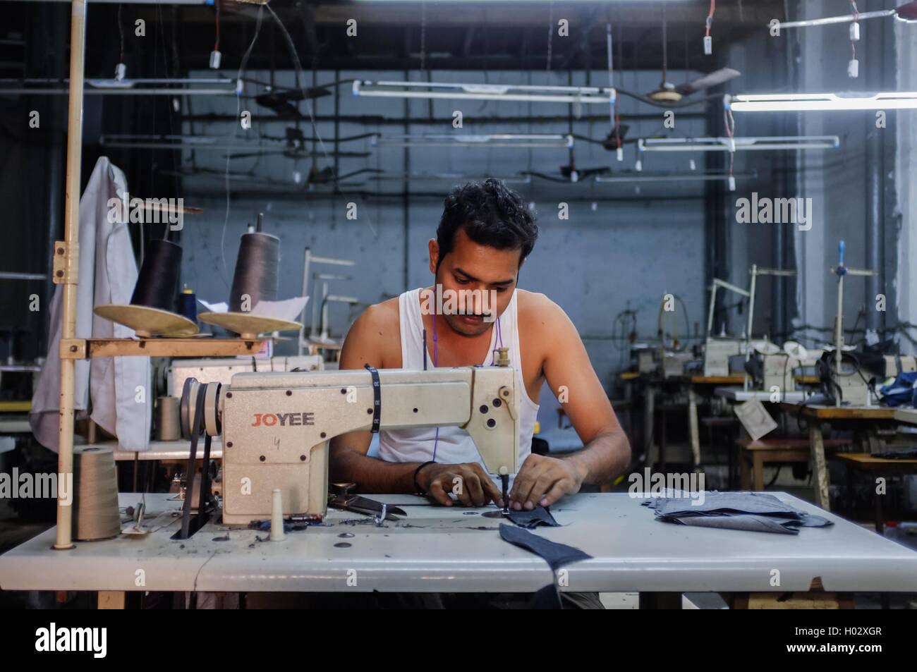 Sewing factory india hi-res stock photography and images - Alamy