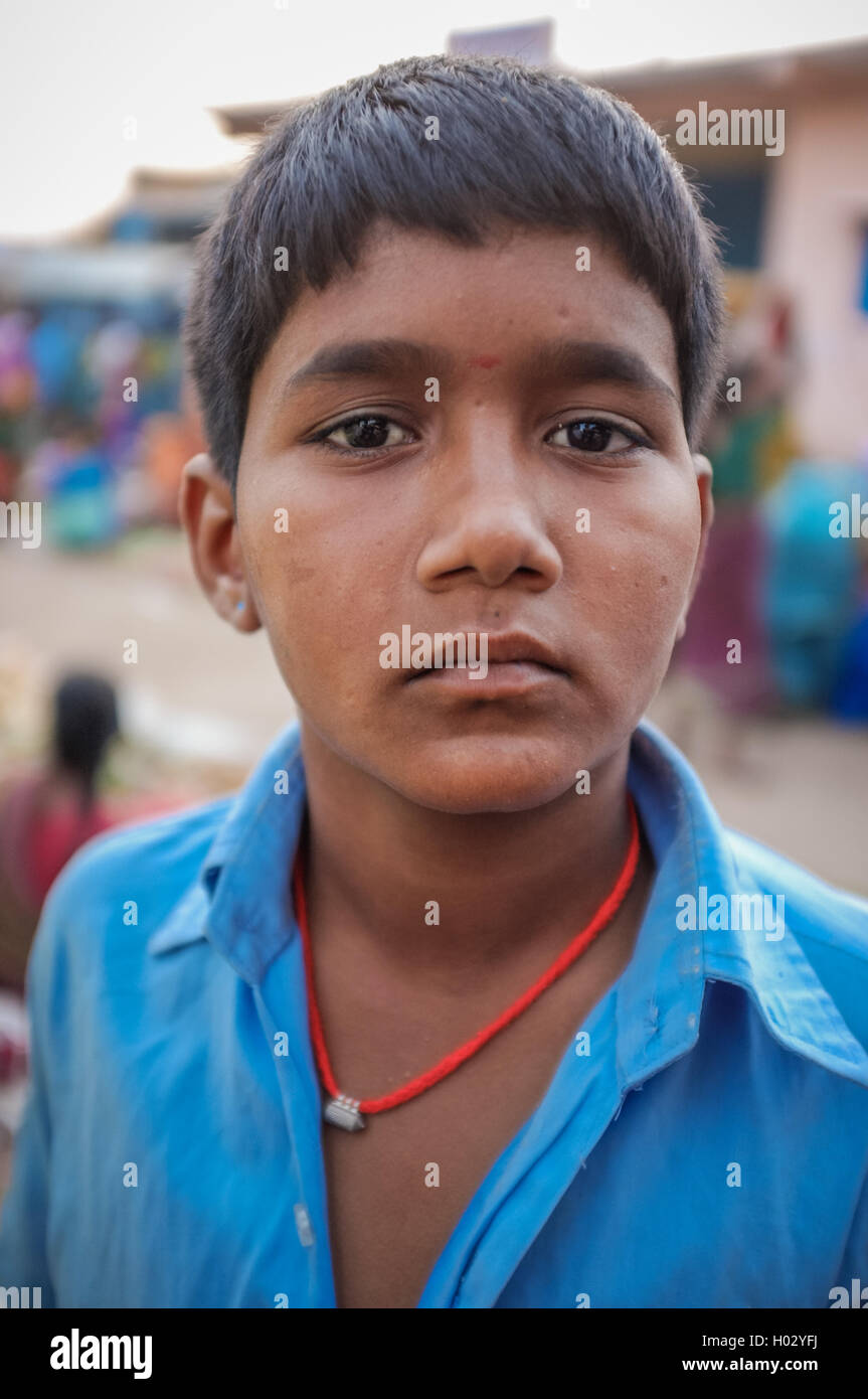 Serious indian boy hi-res stock photography and images - Alamy