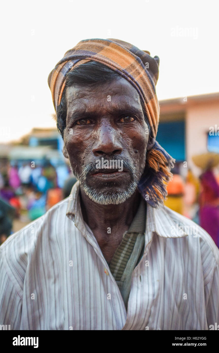 Middle aged hindu man hi-res stock photography and images - Alamy