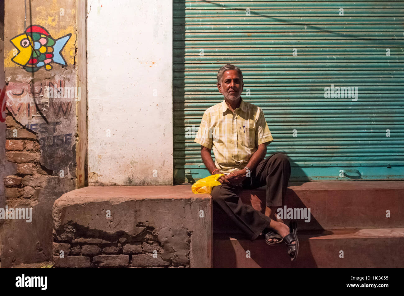 Indian man street varanasi hi-res stock photography and images - Alamy