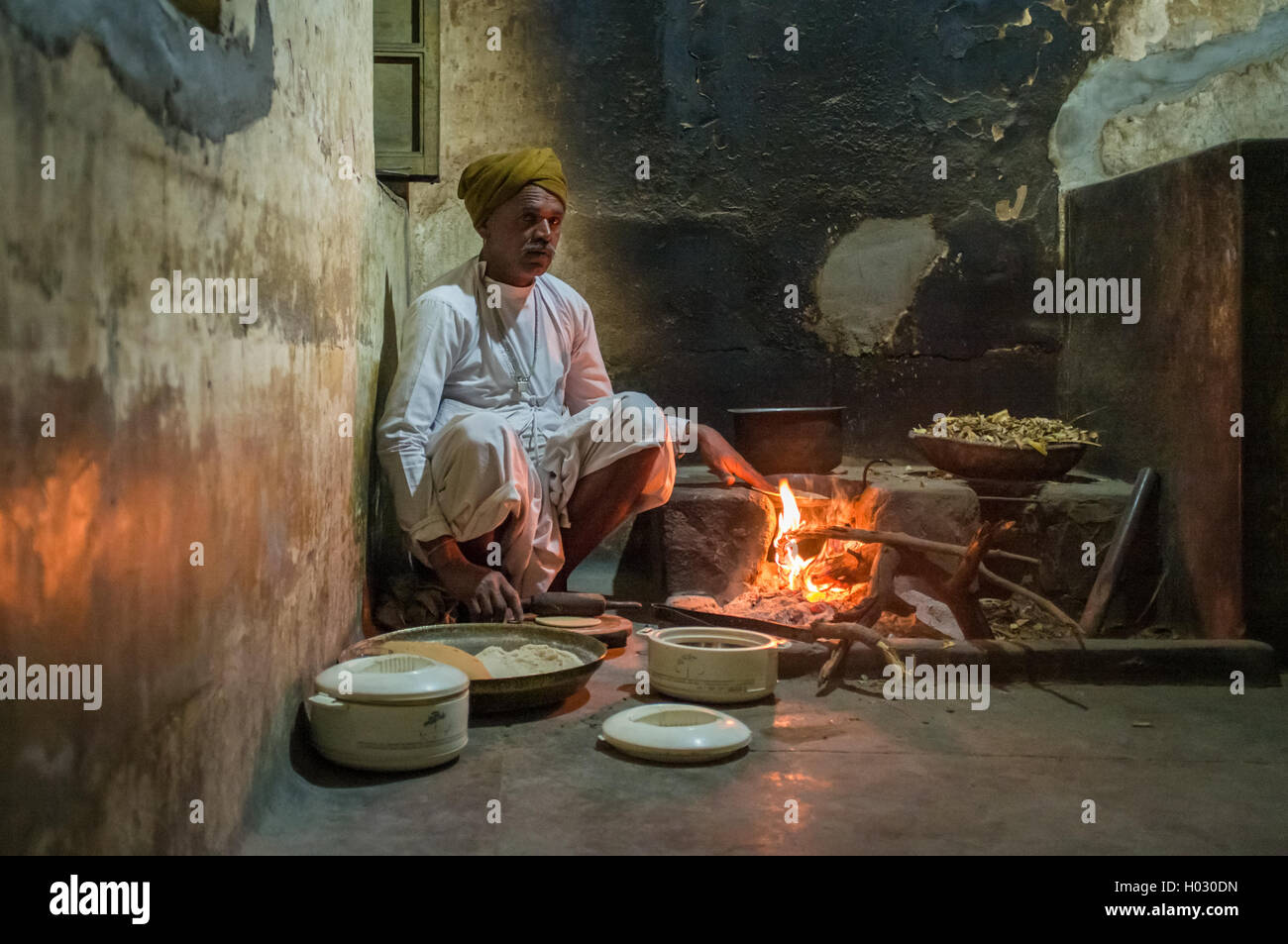 Indian old man sitting on hi-res stock photography and images - Alamy