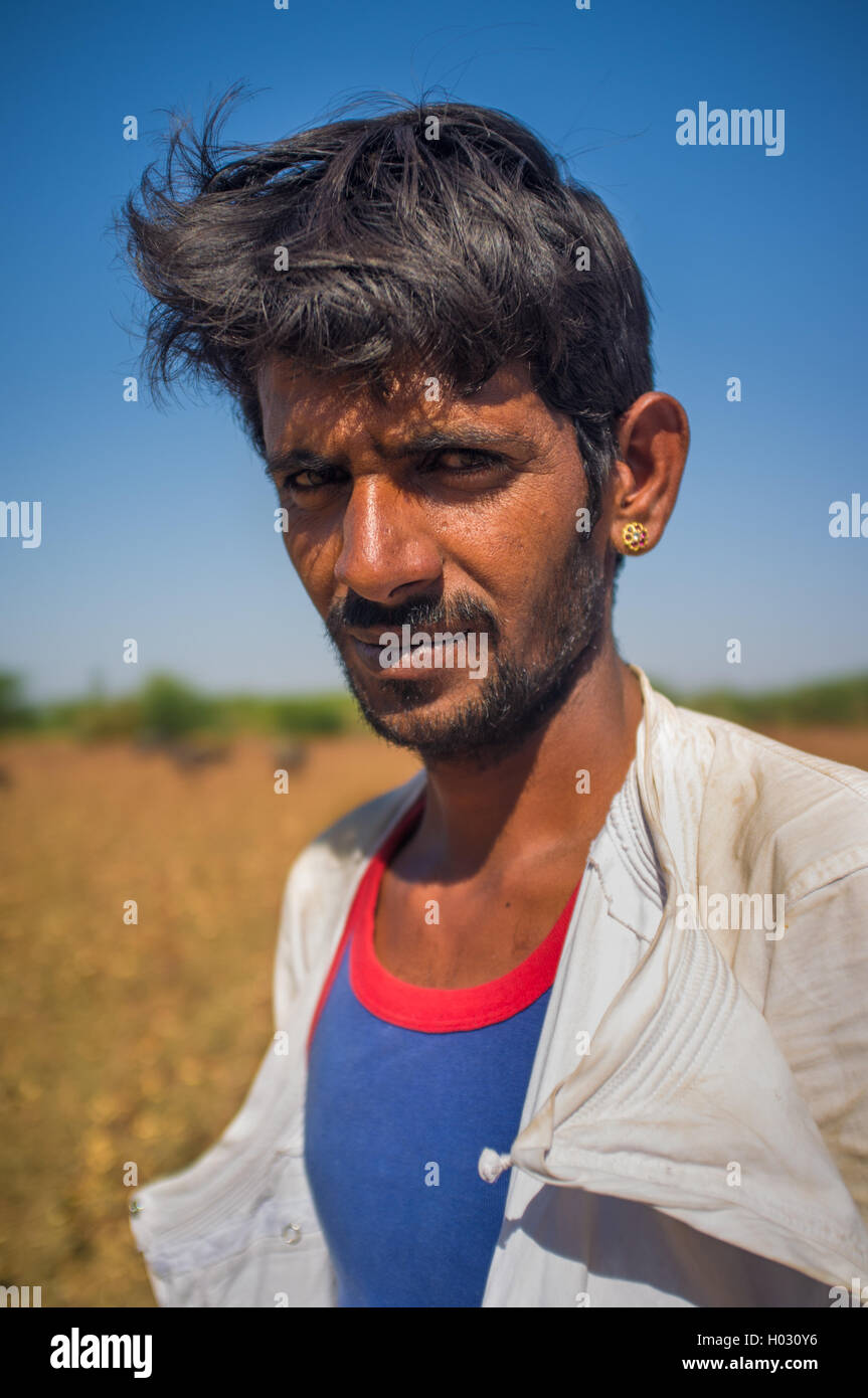 Rabari tribesman shepherd hi-res stock photography and images - Alamy