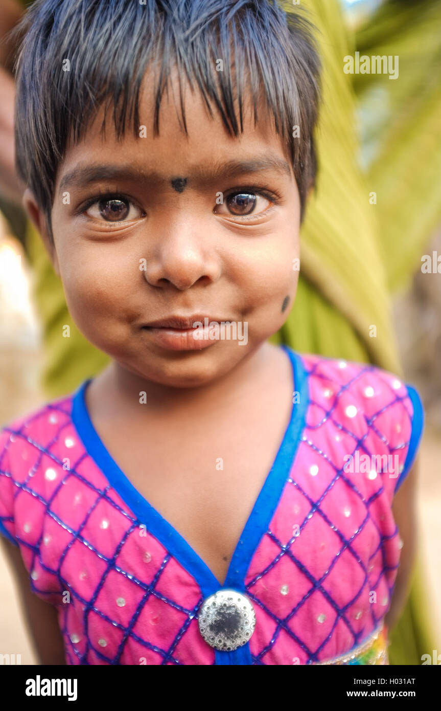 Girl with bindi hi-res stock photography and images - Alamy