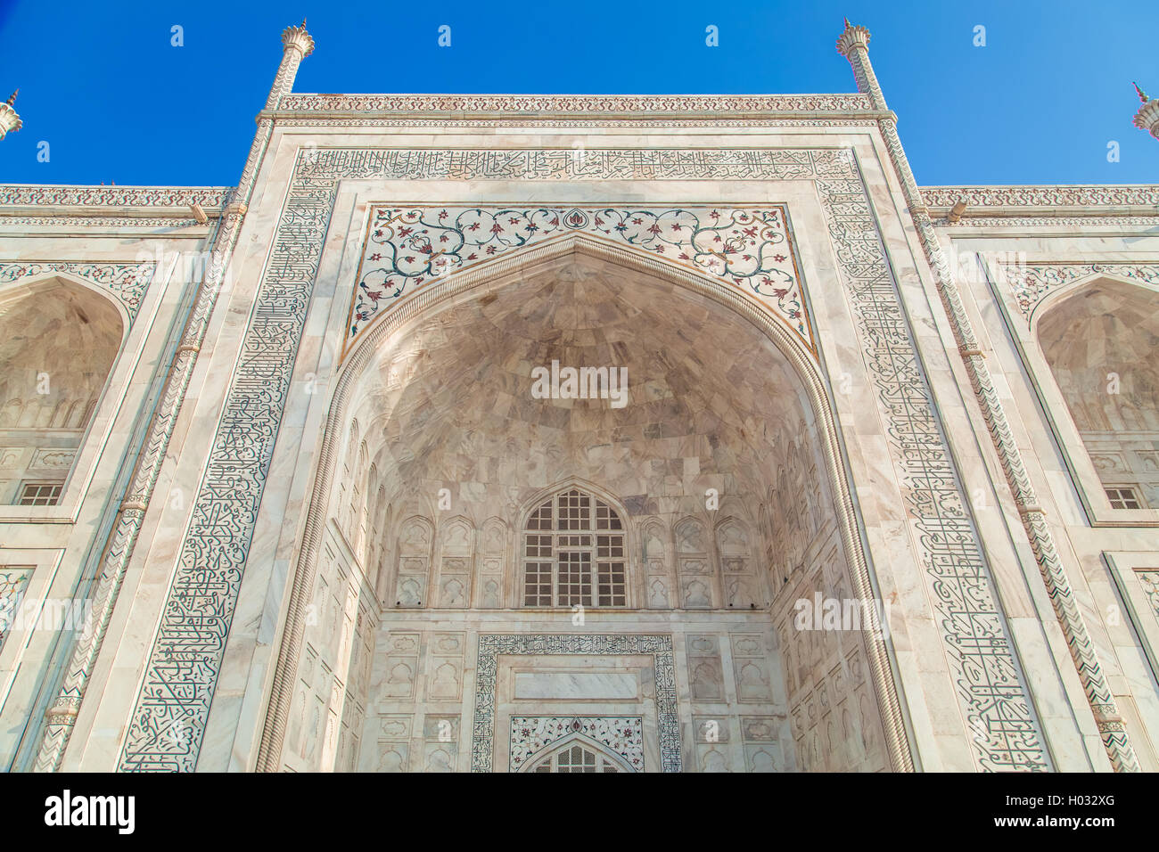 Close up detailed view of South side of Taj Mahal Stock Photo - Alamy