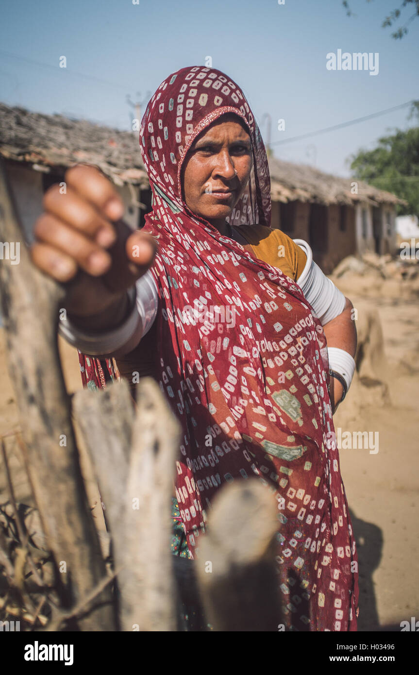 Rabari tribeswoman hi-res stock photography and images - Alamy