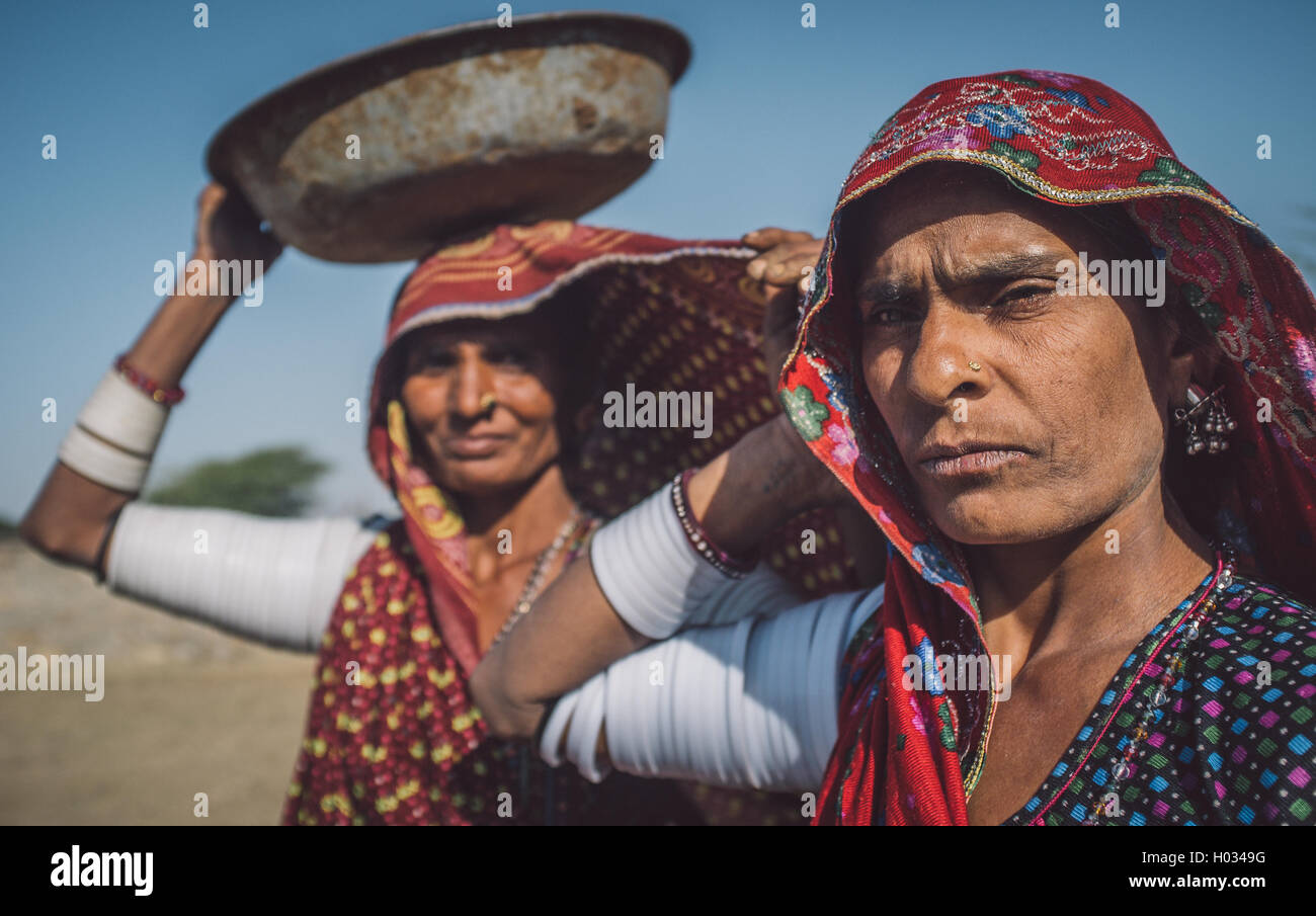 Rabari women hi-res stock photography and images - Alamy