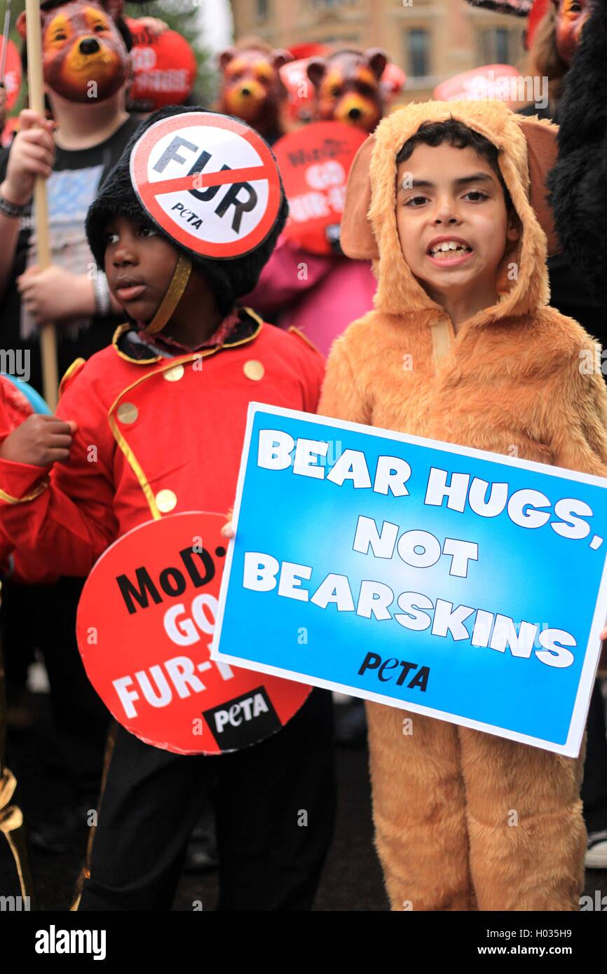 Peta protest hi-res stock photography and images - Alamy