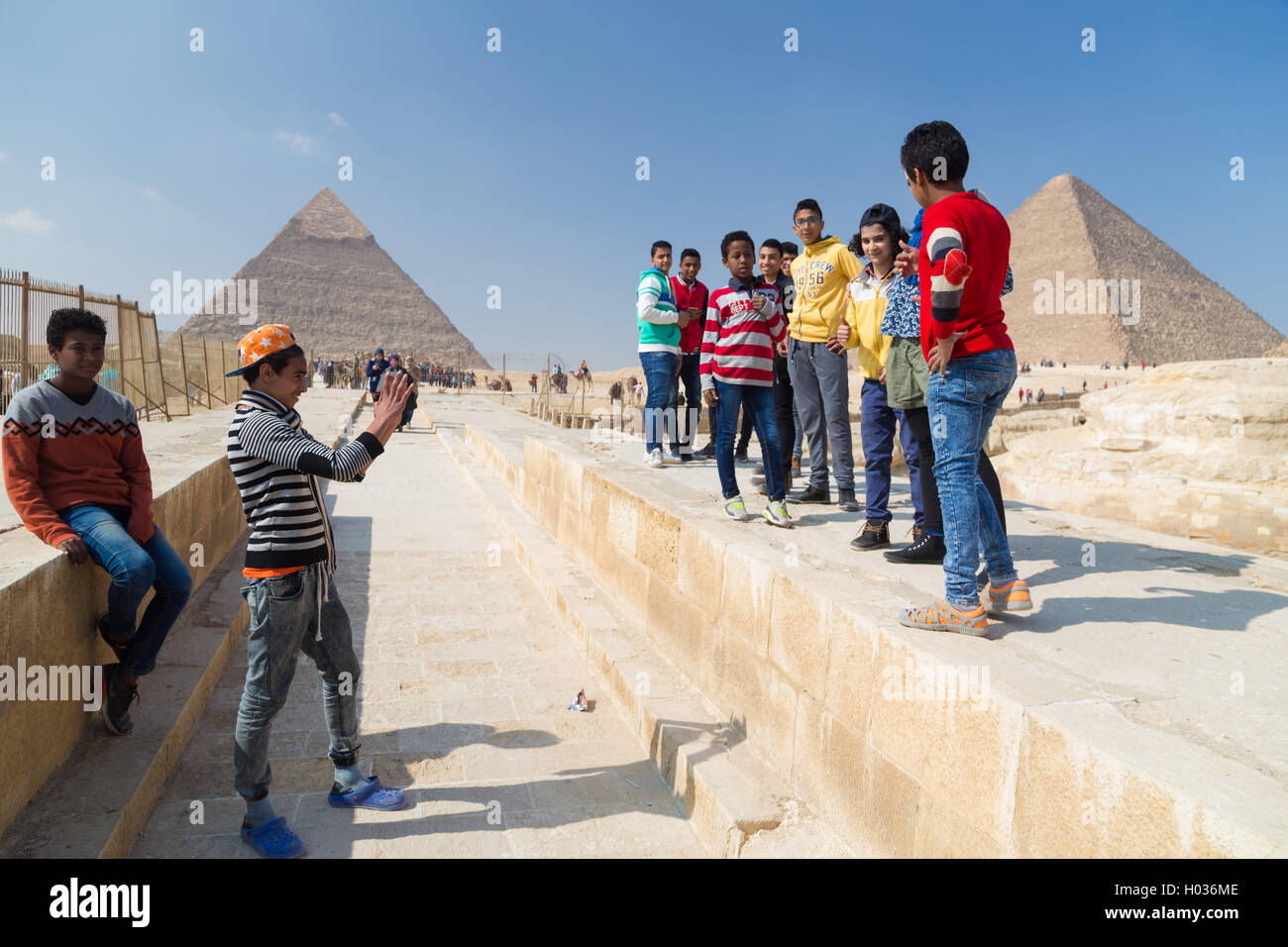 Women pyramid hi-res stock photography and images - Alamy
