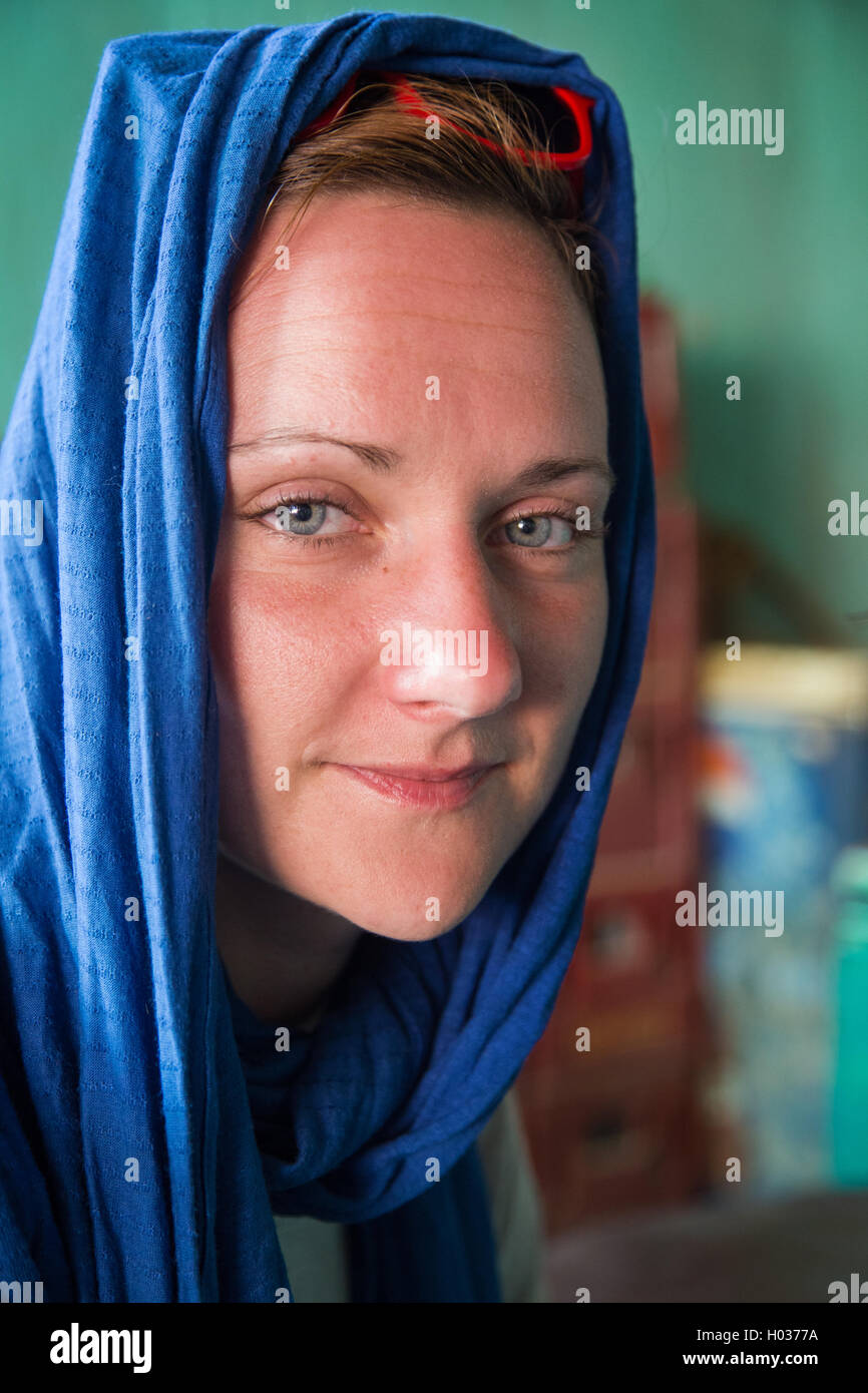 Traditional head scarf hi-res stock photography and images - Alamy