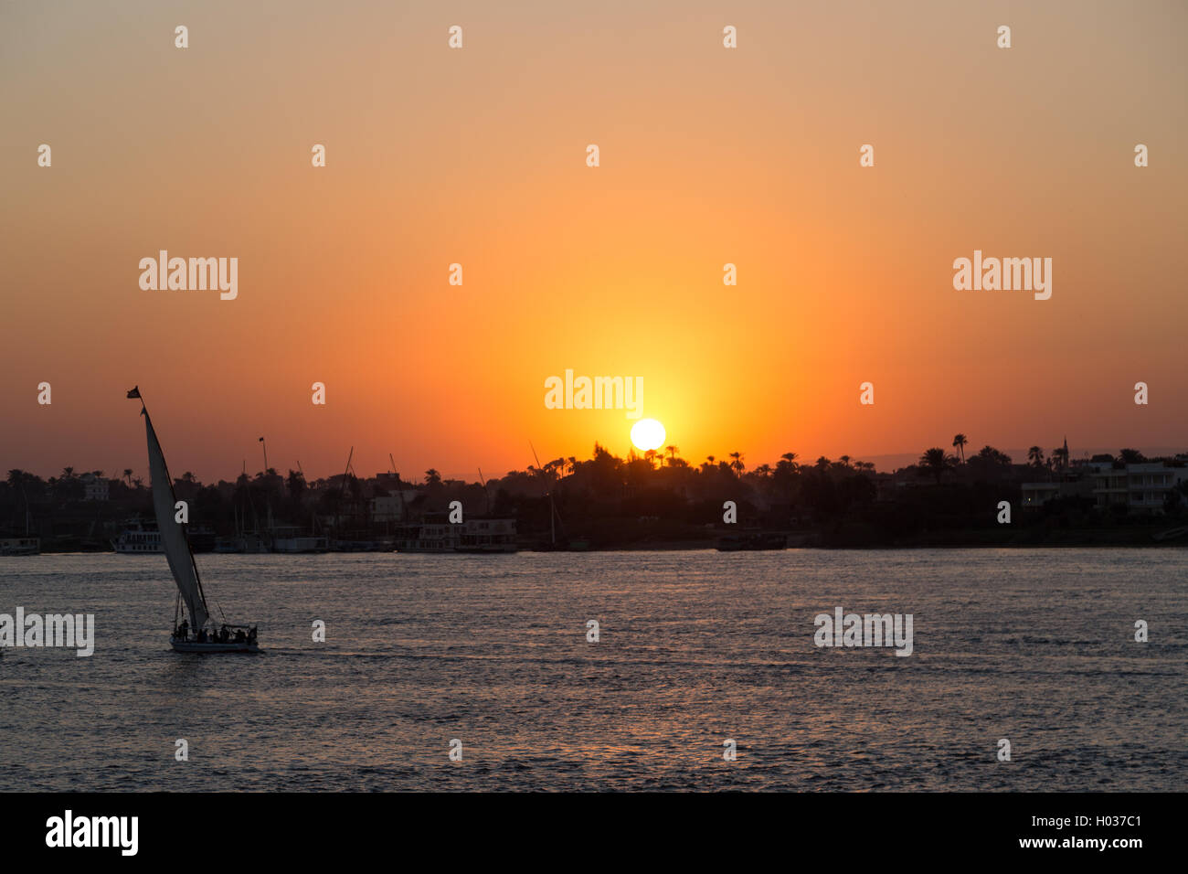 Luxor sailboat hi-res stock photography and images - Alamy