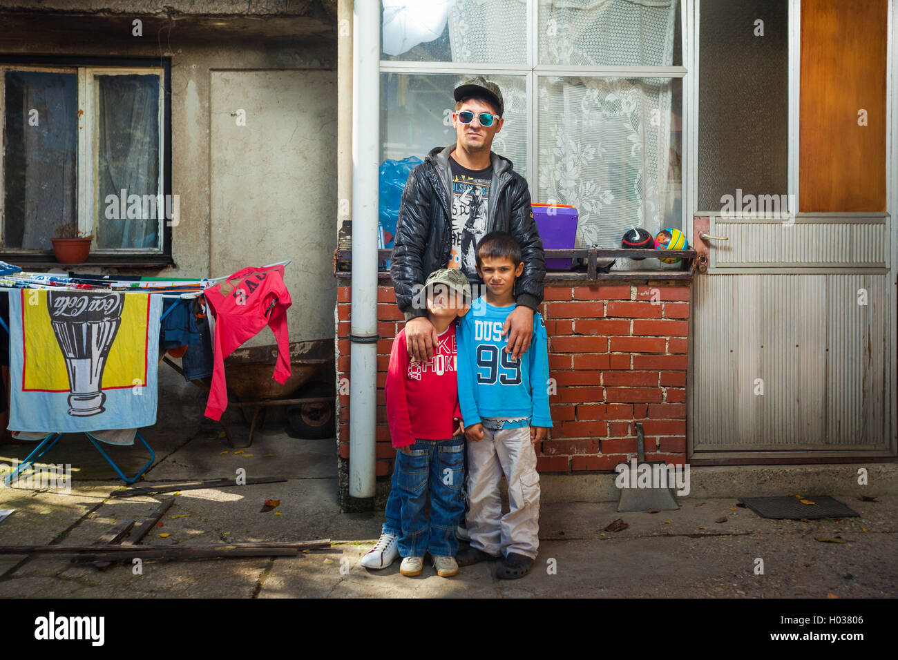 Group of poor kids hi-res stock photography and images - Alamy