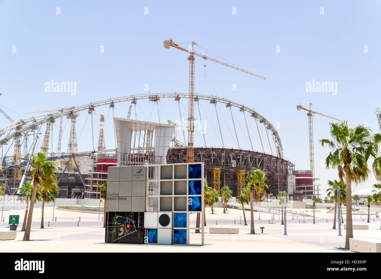 Renovation (roof and cooling) of the Khalifa International Stadium in ...