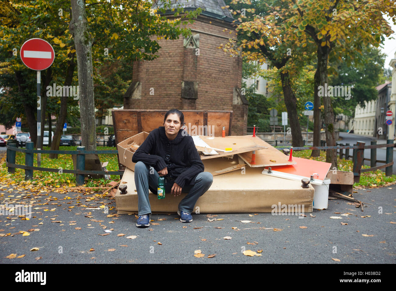 Gypsy woman and street hi-res stock photography and images - Alamy