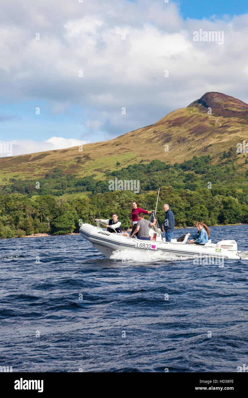 Speedboat speed boat vertical hi-res stock photography and images - Alamy