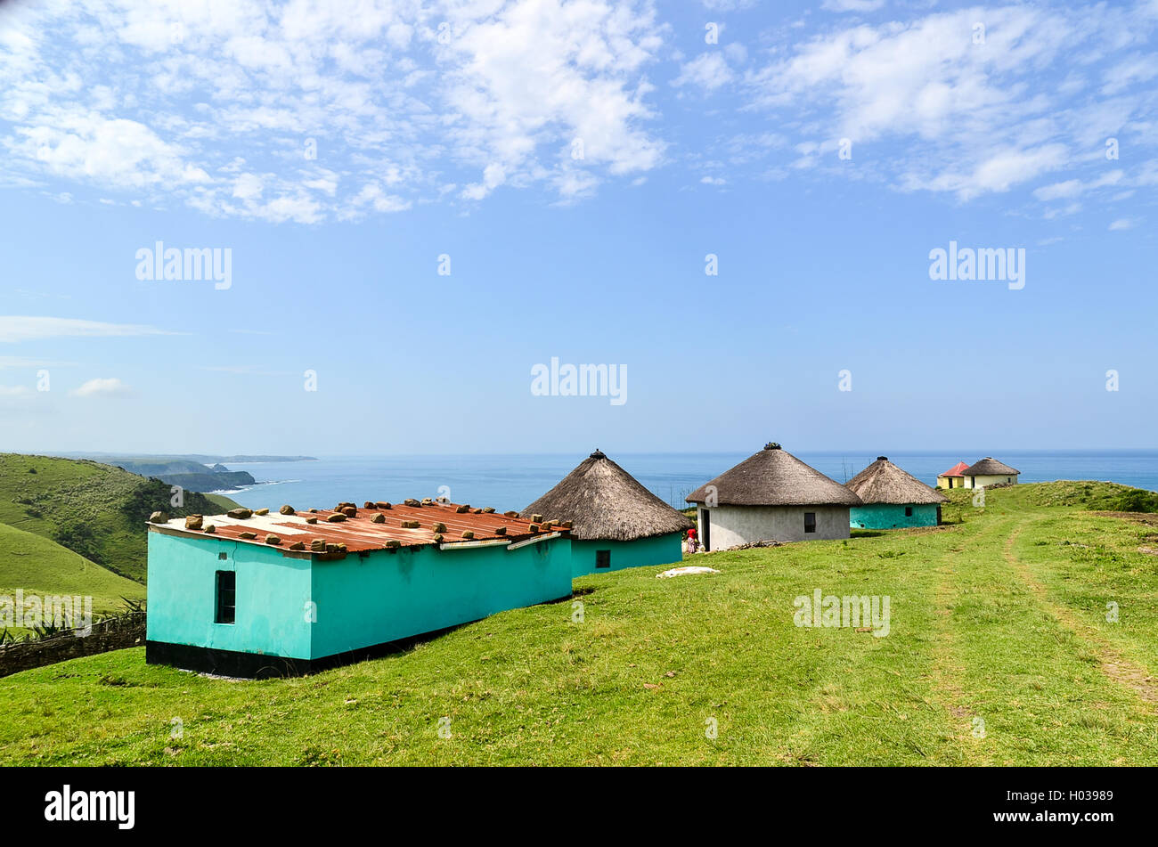Rural huts south africa hi-res stock photography and images - Alamy