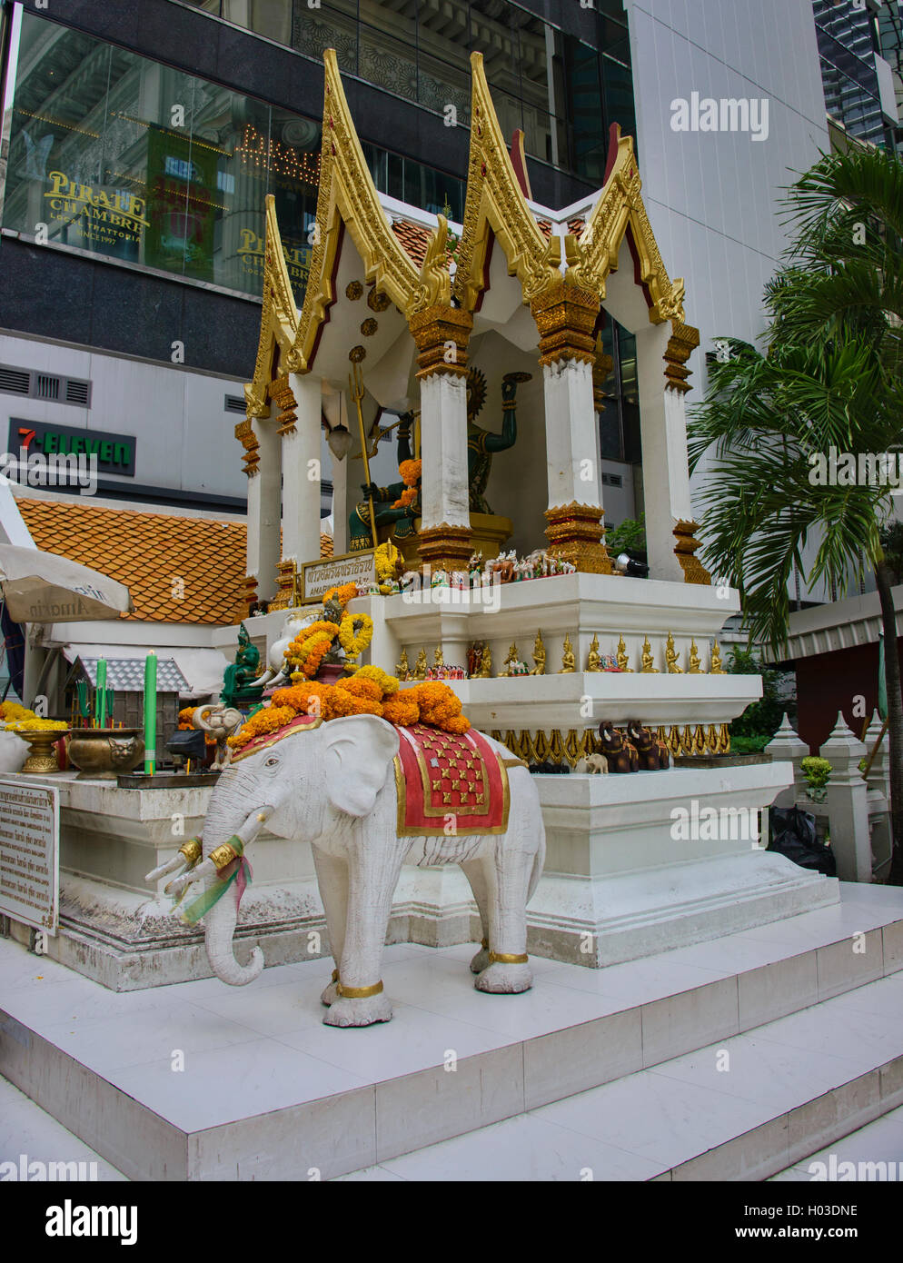 At the Indra Shrine in Bangkok, Thailand Stock Photo - Alamy