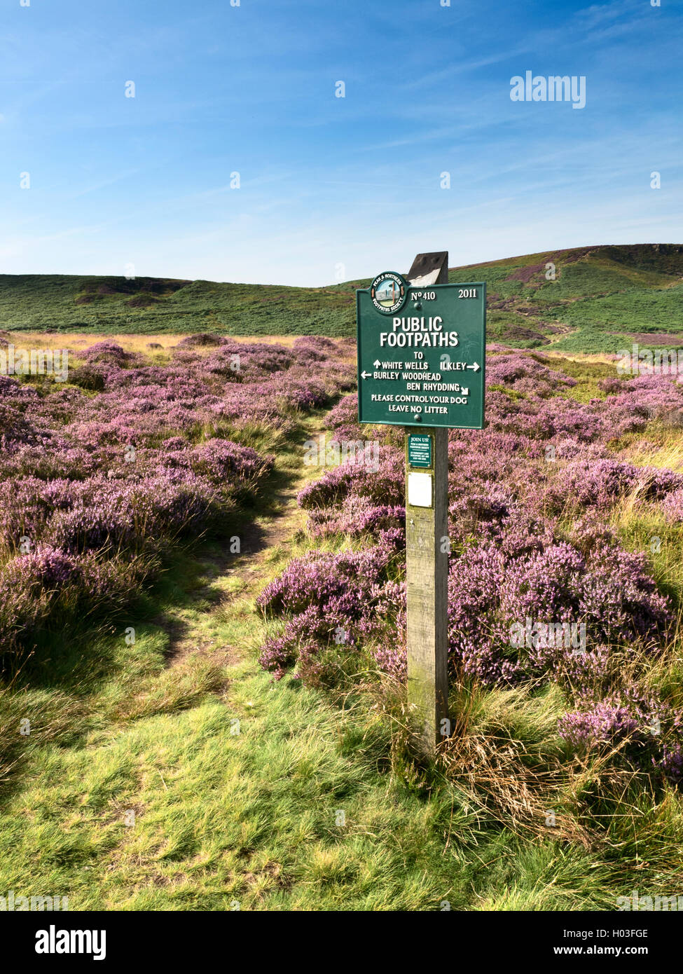 Peak and Northern Footpaths Society Sign and Path Through Heather on ...