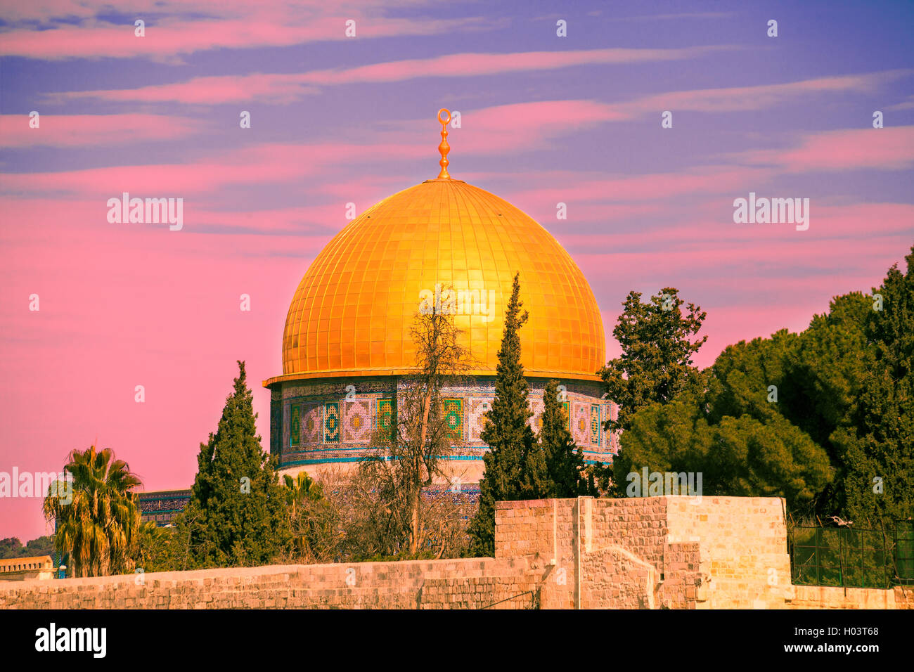 Dome of the rock sunset israel hi-res stock photography and images - Alamy