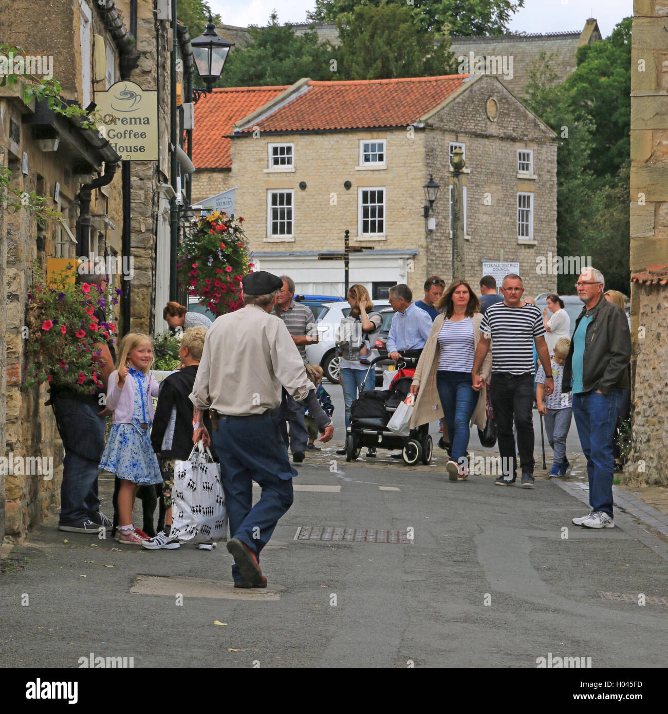 Yorkshire street hi-res stock photography and images - Alamy