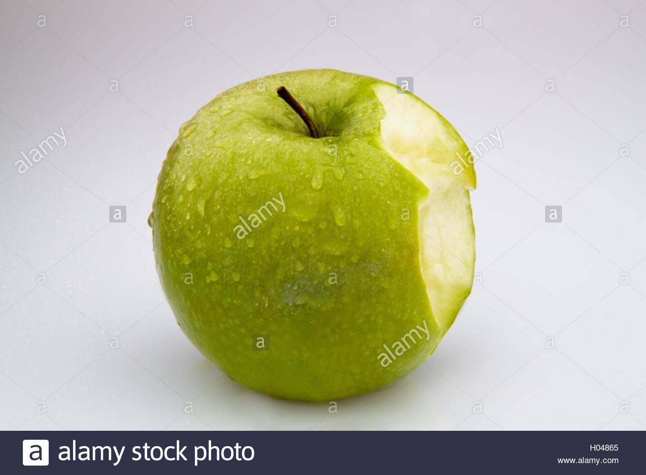 Apfel Angebissen Stock Photos & Apfel Angebissen Stock Images - Alamy