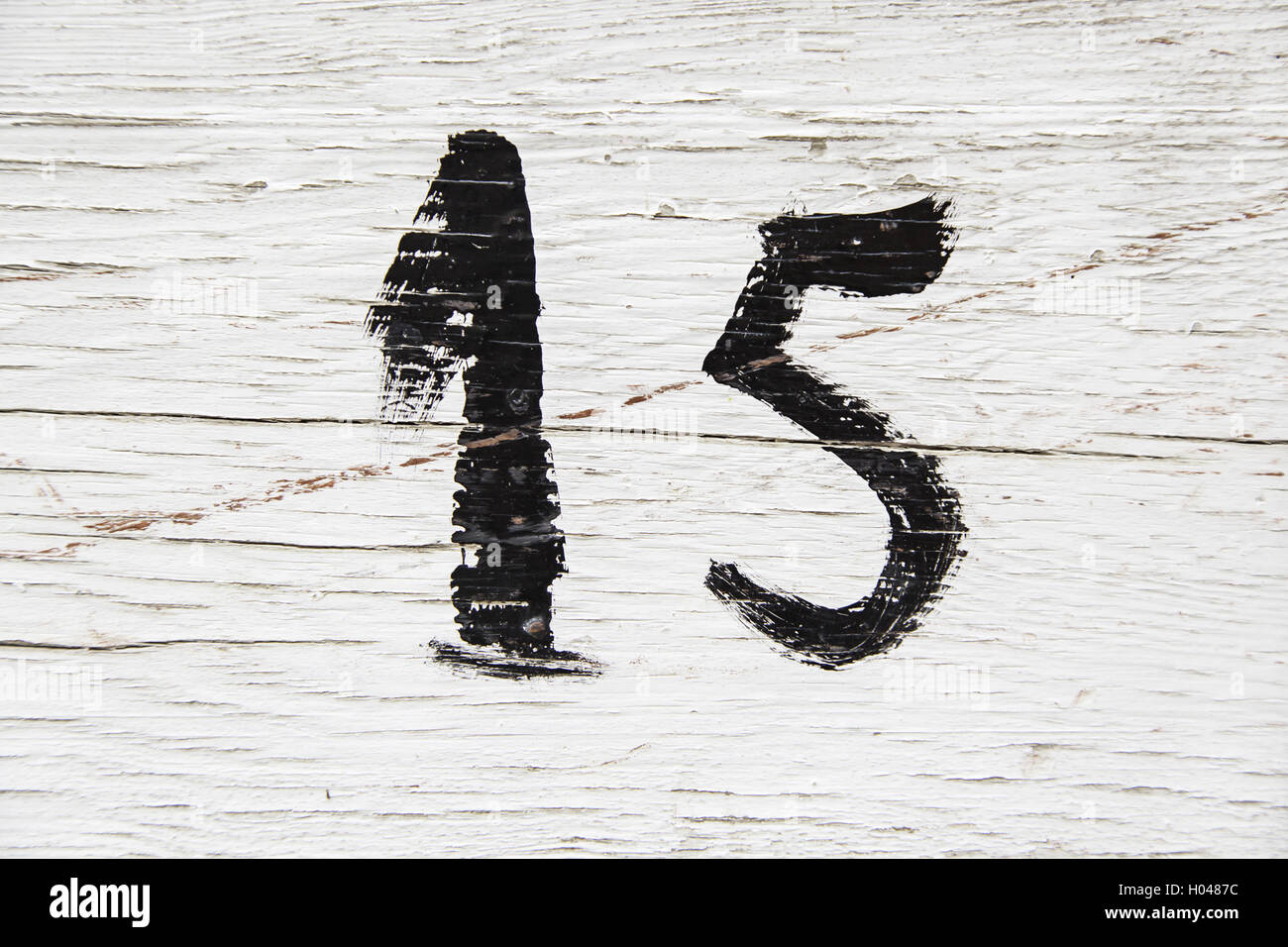 House number 15 wooden sign hi-res stock photography and images - Alamy