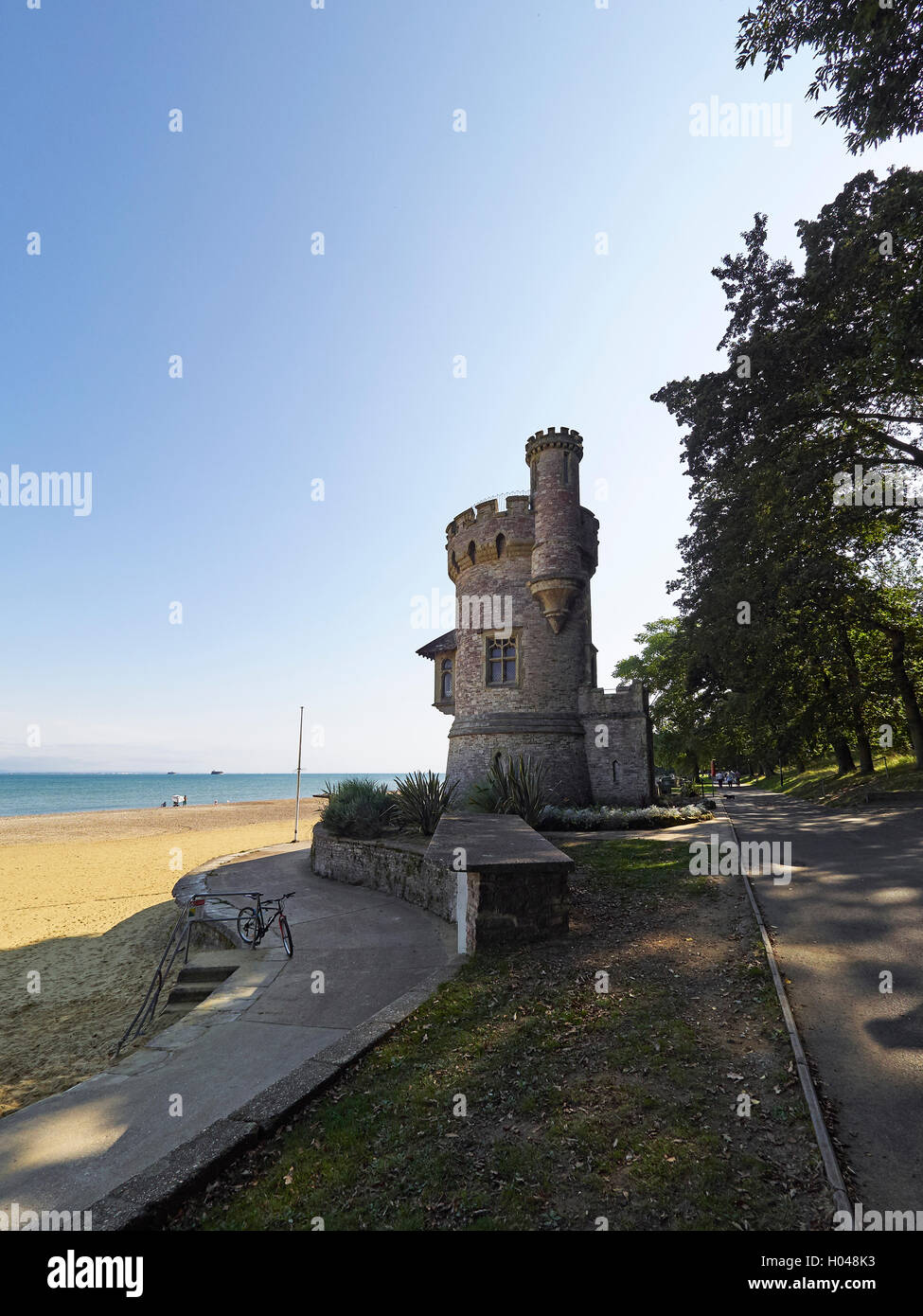 Ryde Isle of Wight the Appley tower folly beach and sea Stock Photo - Alamy