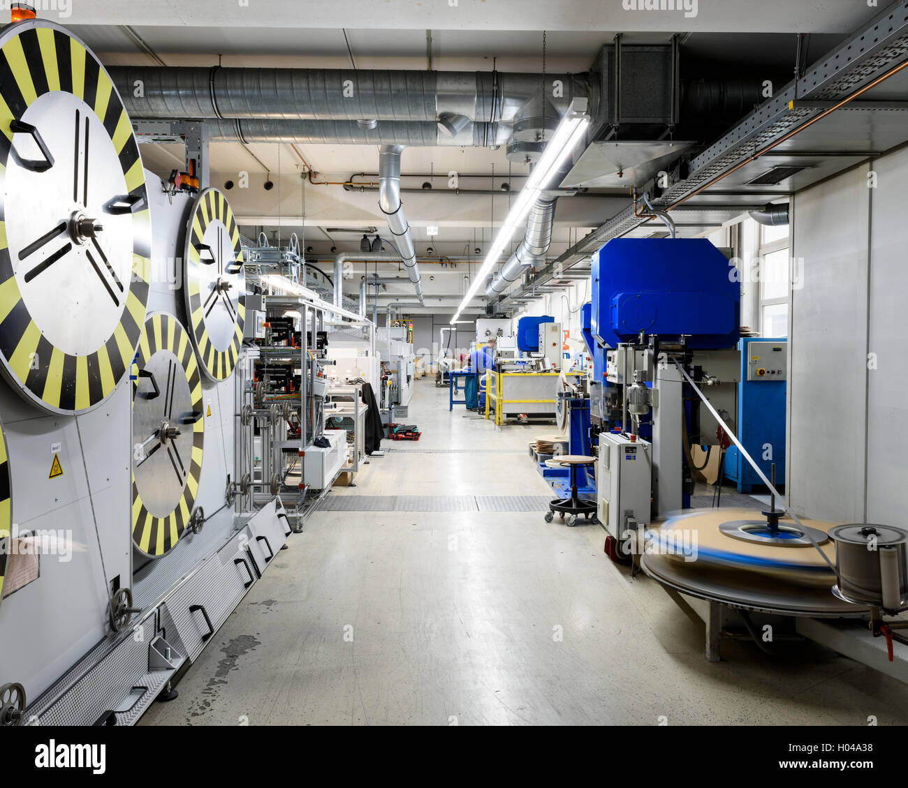 The production line. Harry's Razor Blade Factory, Eisfeld, Germany ...