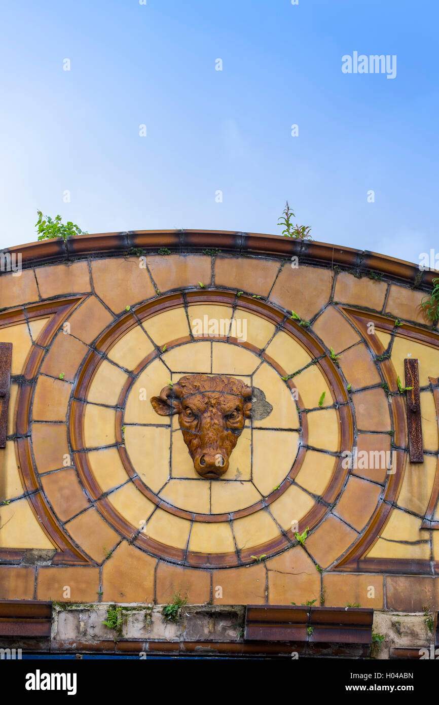 Butcher shop exterior hi-res stock photography and images - Alamy