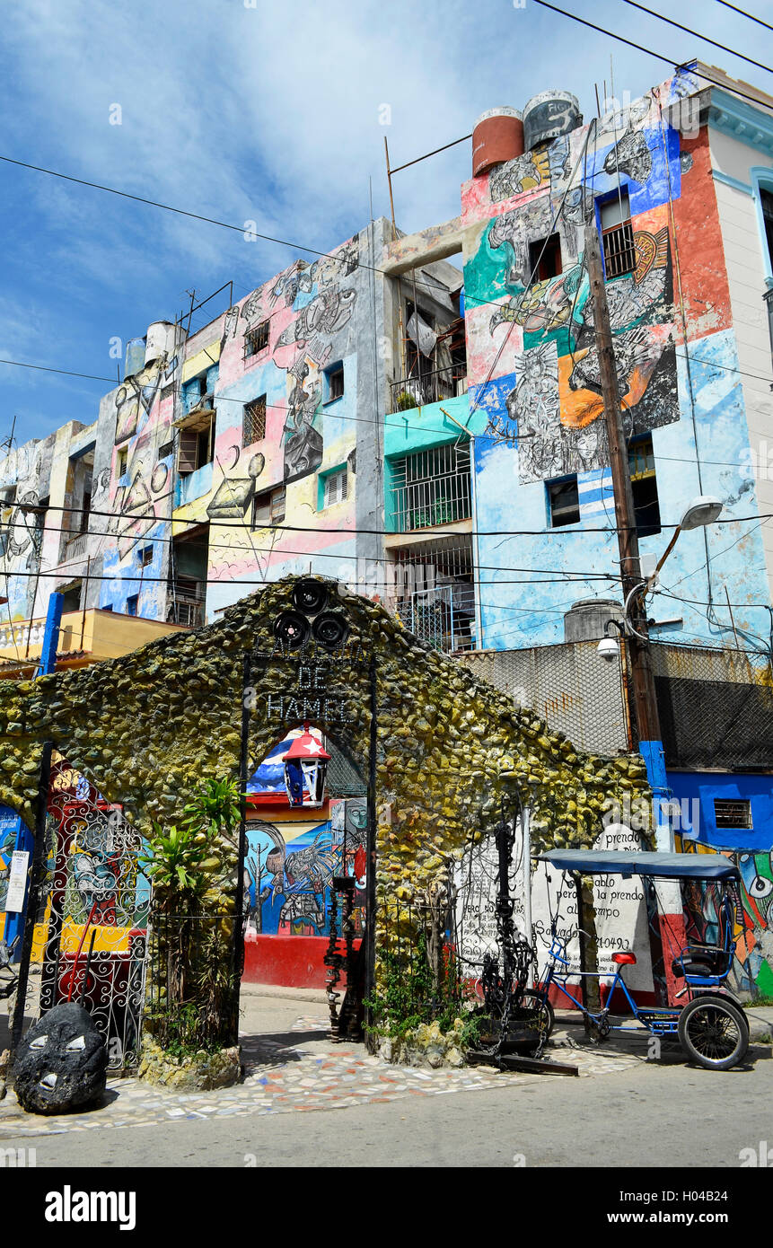 Havana art gallery hi-res stock photography and images - Alamy