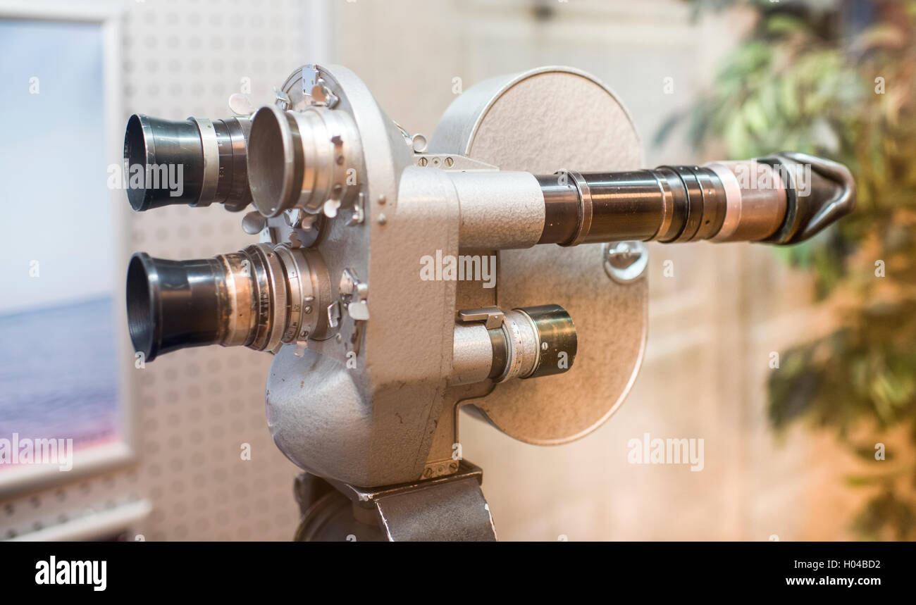35 mm movie camera hi-res stock photography and images - Alamy