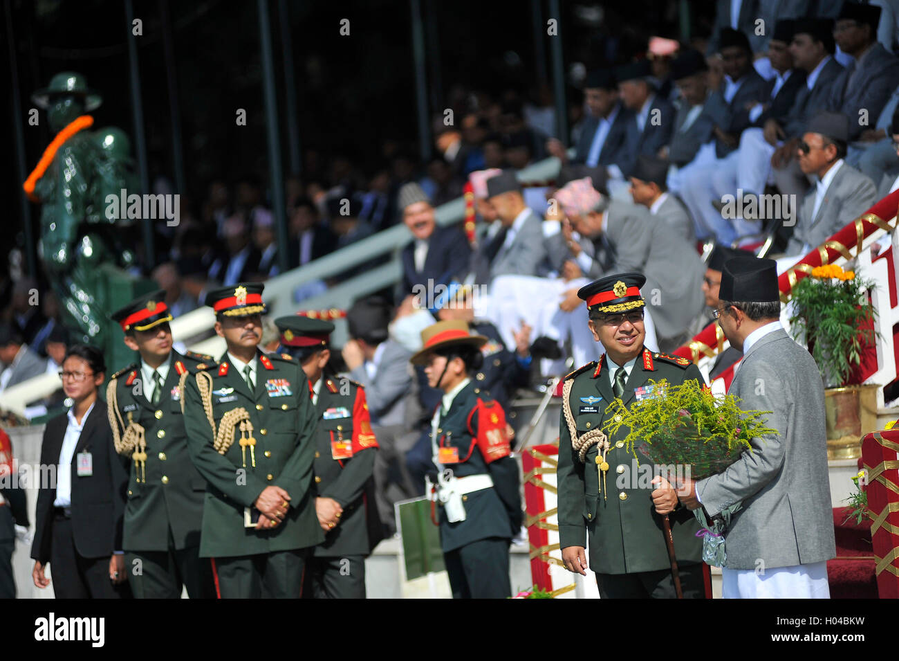 Kathmandu, Nepal. 19th Sep, 2016. Chief of Army Staff General (2R ...