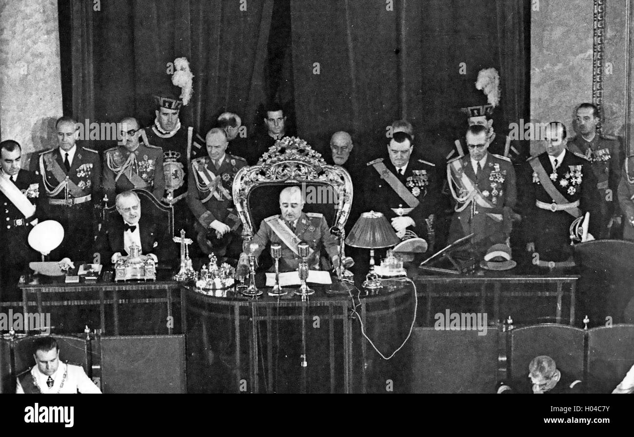 FRANCISCO FRANCO (1892-1975) Spanish Caudilo making a speech to ...