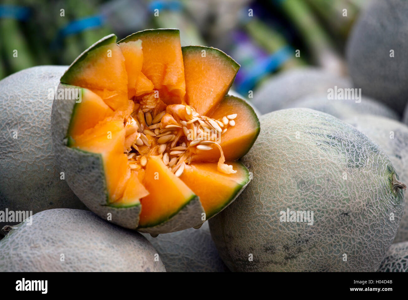Group of fresh melons on a market Stock Photo - Alamy