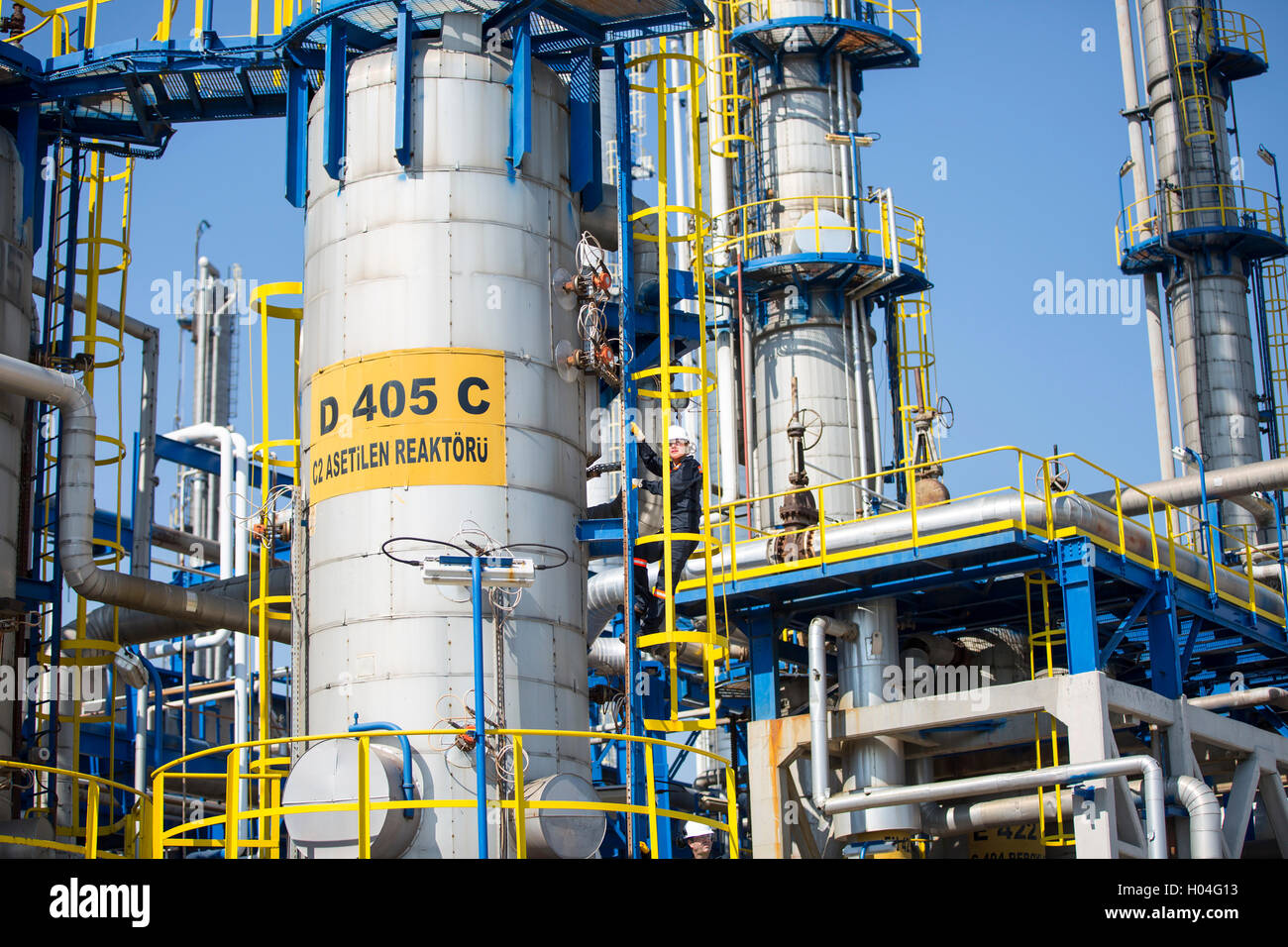 Refinery reactor hi-res stock photography and images - Alamy