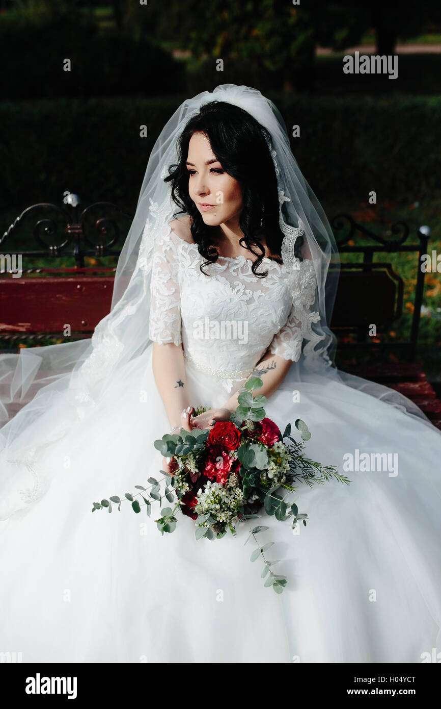 young beautiful bride Stock Photo - Alamy