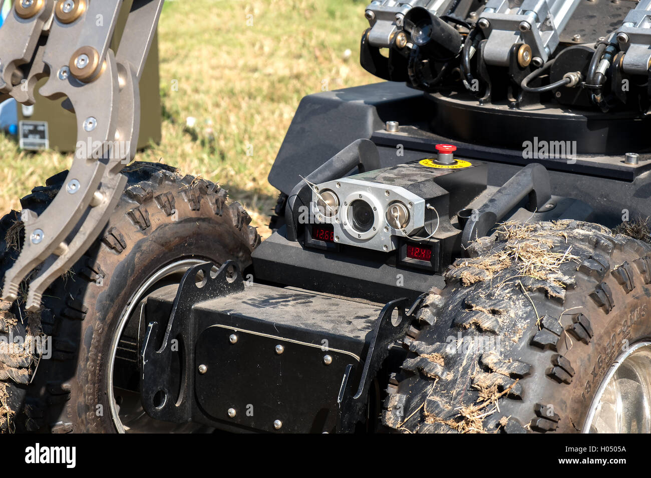 closeup camera bomb disposal robot unit defuse bomb Stock Photo - Alamy