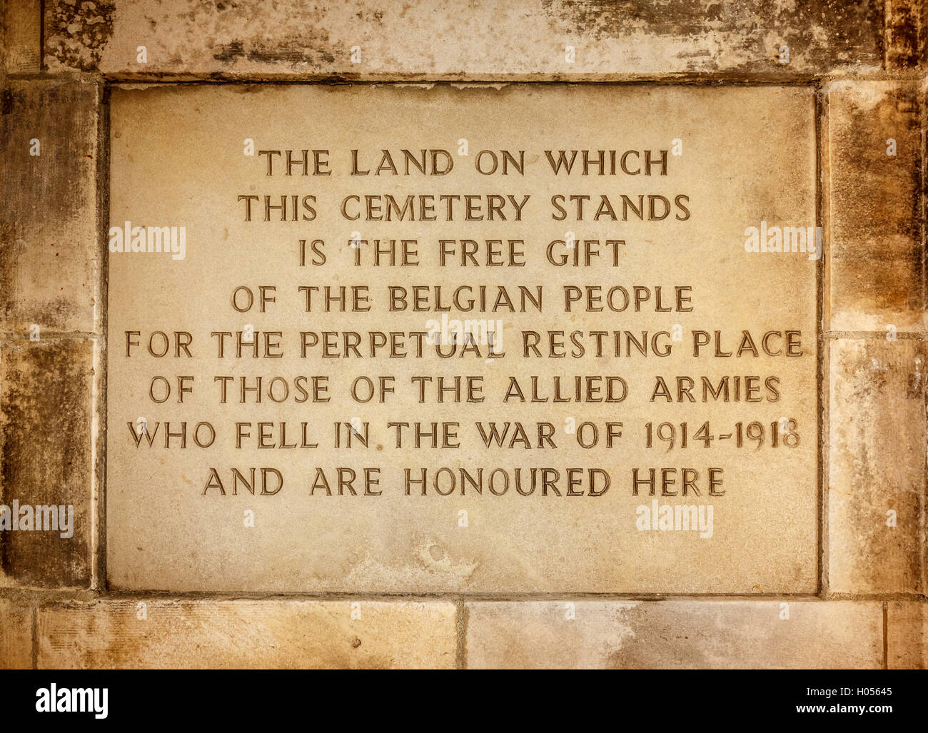War memorial plaque to honor military personnel who died during World ...