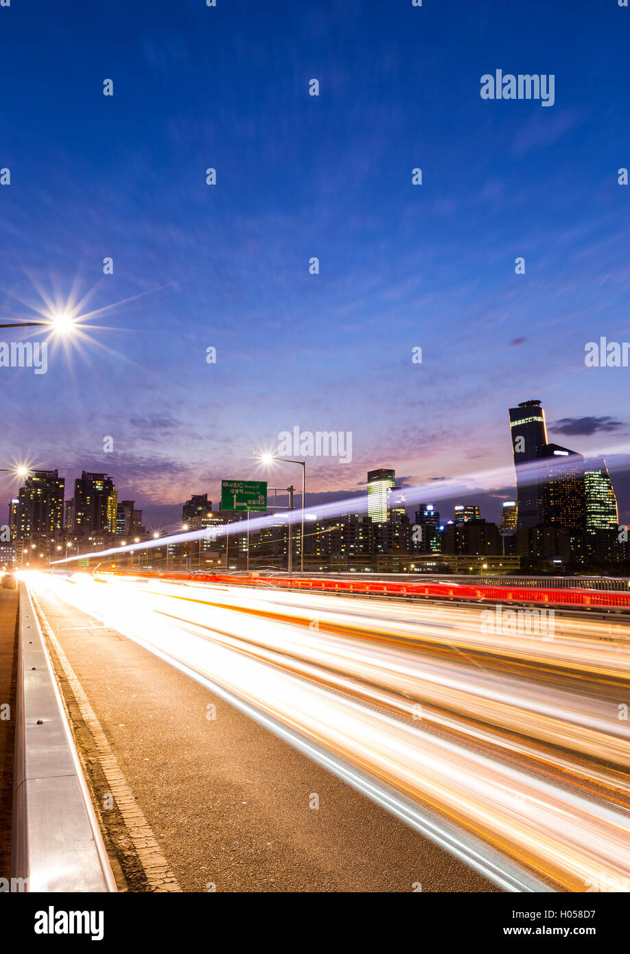 Busy traffic on highway Stock Photo - Alamy