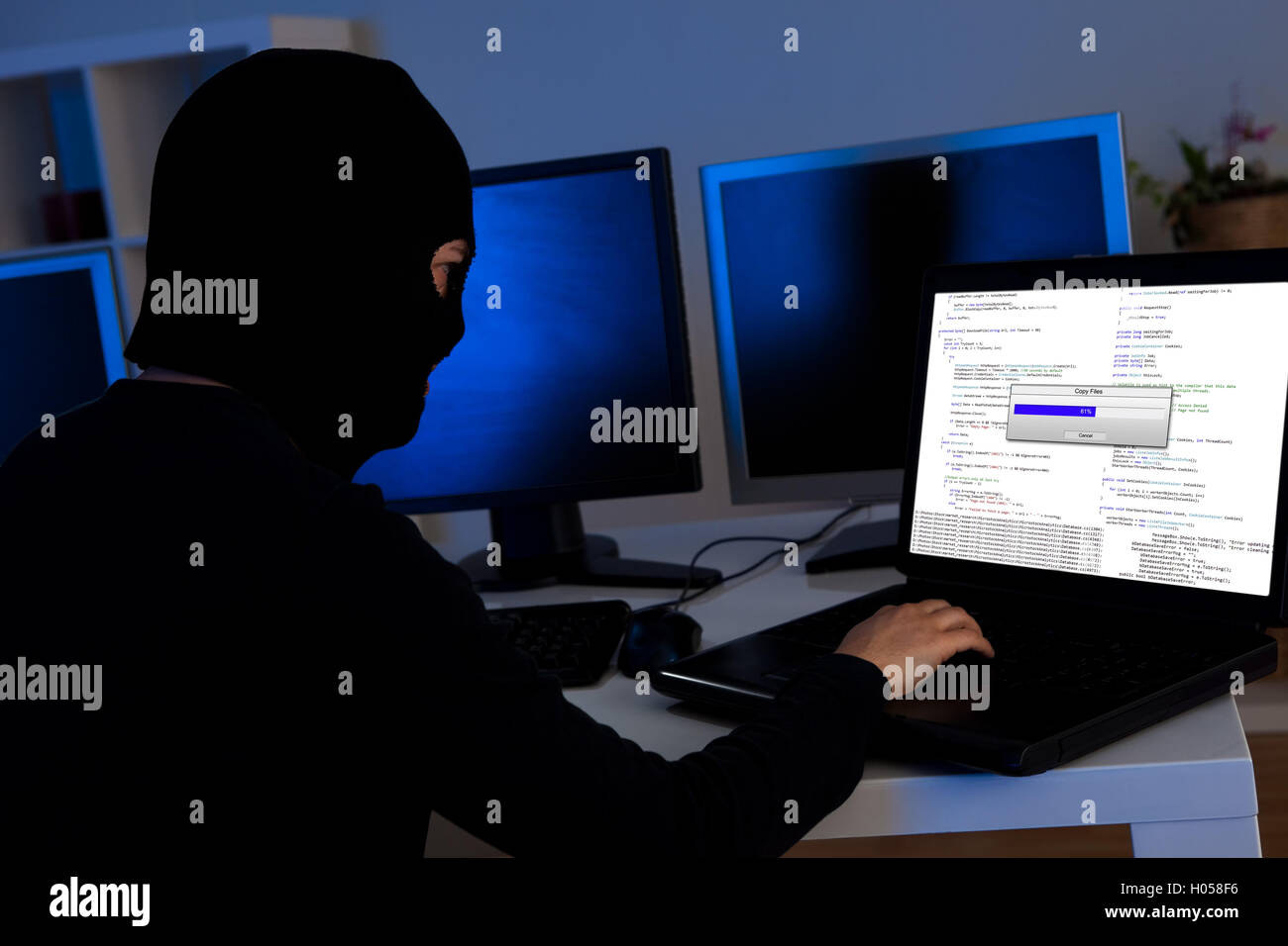 Hacker computer screen hi-res stock photography and images - Alamy