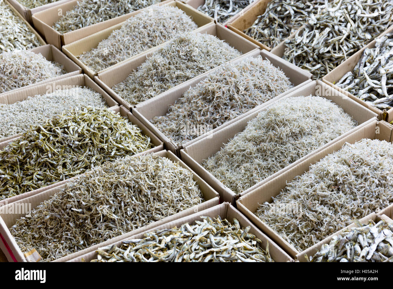 Dried small anchovy fish Stock Photo - Alamy