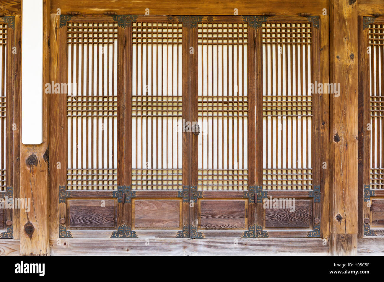 Korean style door hi-res stock photography and images - Alamy