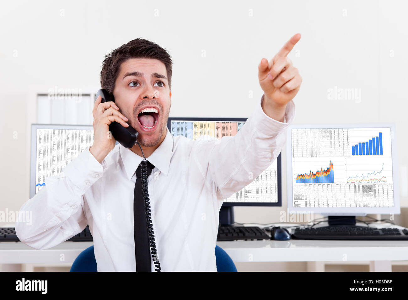 Men in the stock market hi-res stock photography and images - Alamy