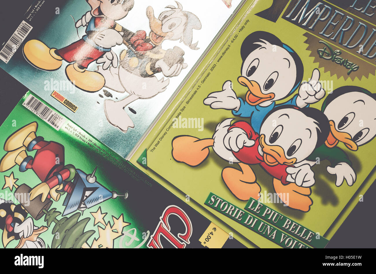 Disney cartoon characters comic book - Italian edition Stock Photo - Alamy