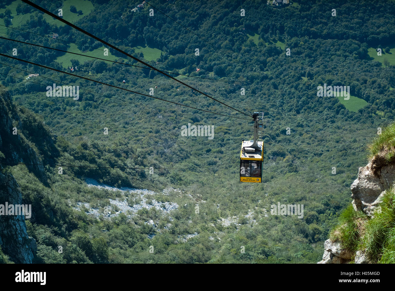 Piani derna cable car hi-res stock photography and images - Alamy