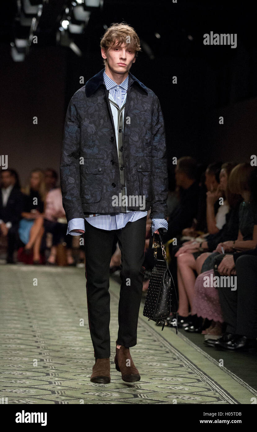 Models soho hi-res stock photography and images - Alamy