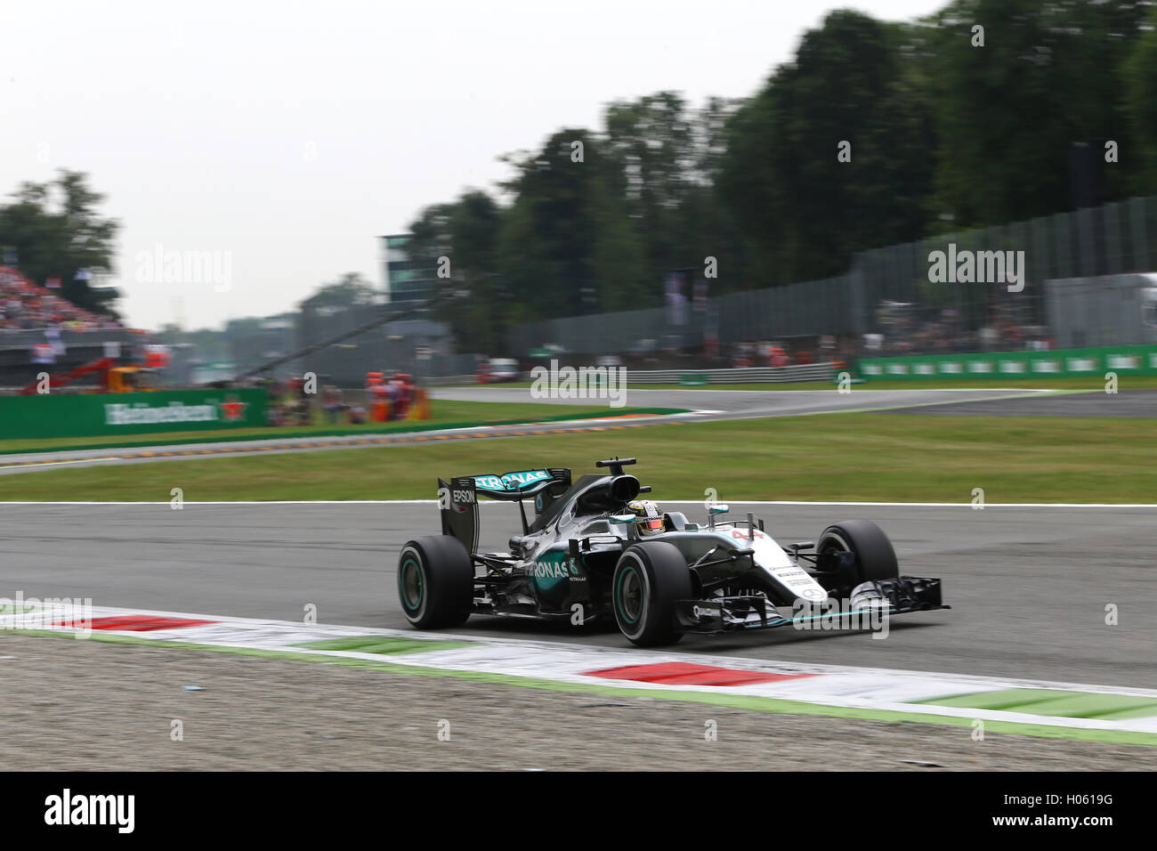 Mercedes f1 team hi-res stock photography and images - Alamy