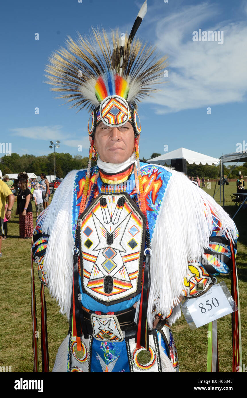 American indian center chicago hi-res stock photography and images - Alamy