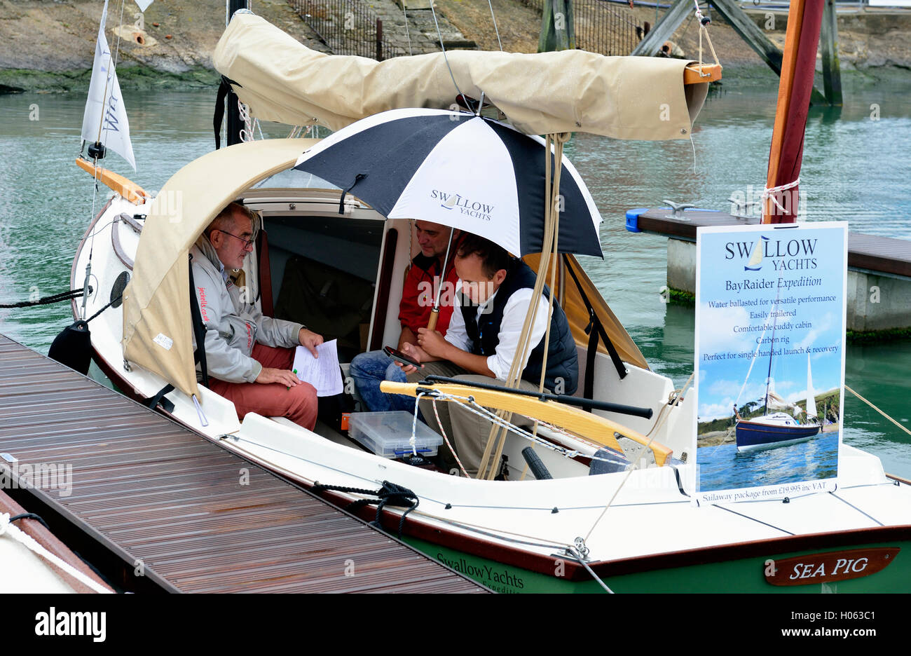 Bay raider 20 selling a boat hi-res stock photography and images - Alamy
