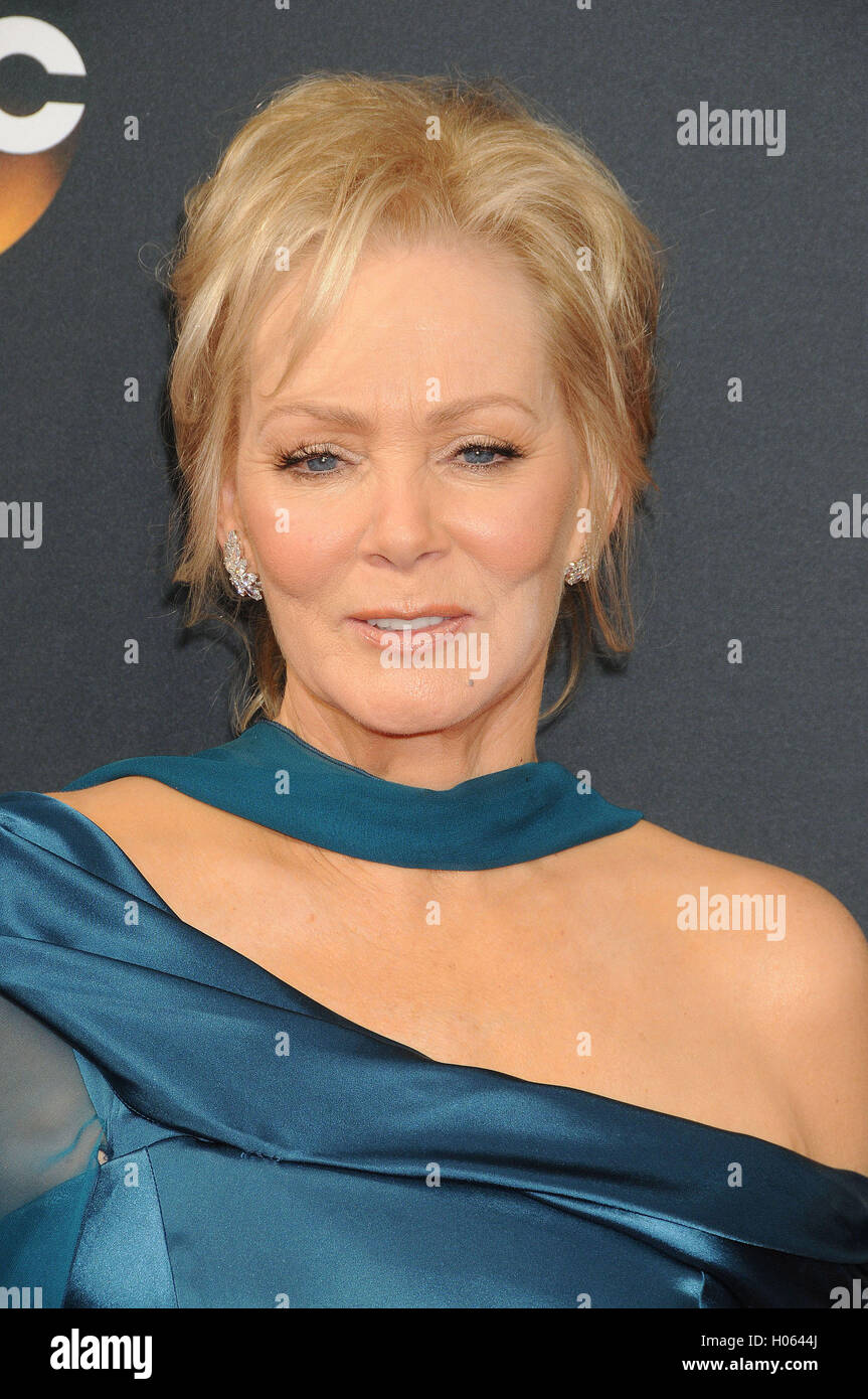 Jean smart actress hi-res stock photography and images - Alamy